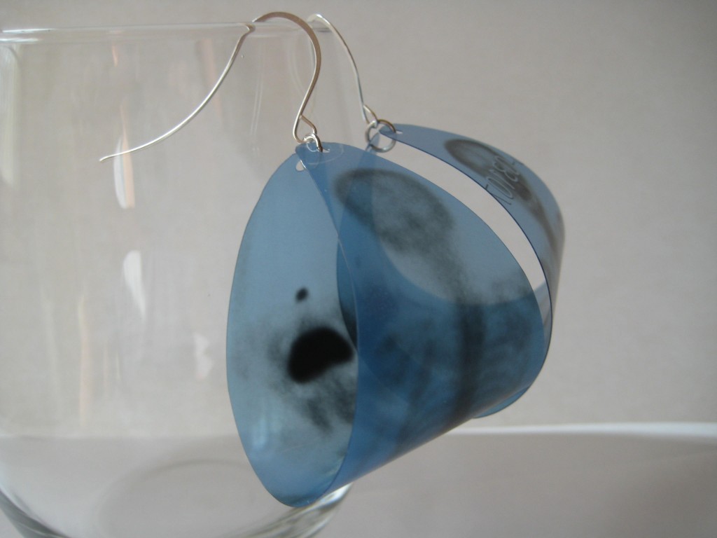 Wearing Trash? 10 Recycled Jewelry Designs That Demand Attention – Ecoble